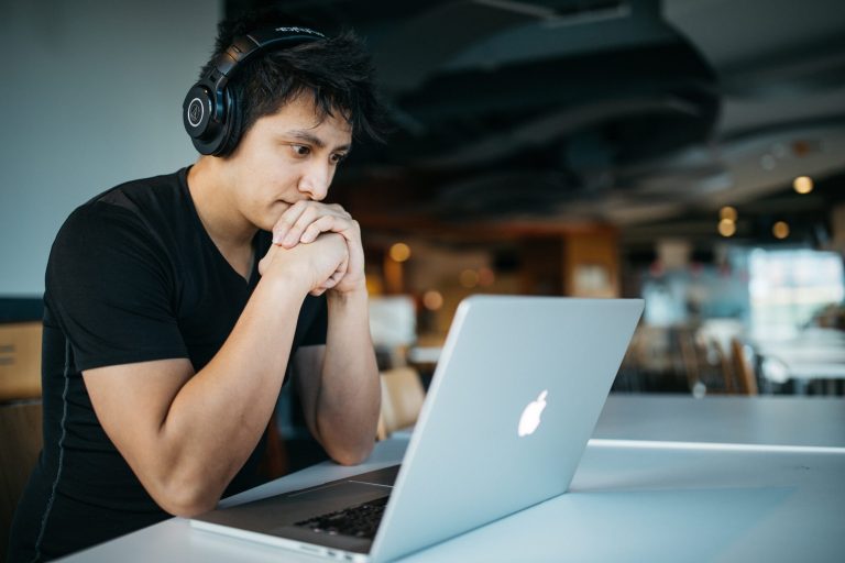How to Stay Focused on Your Goals: 12 Strategies That Actually Work ...